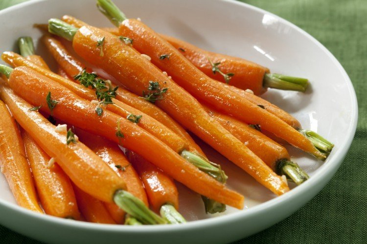Here’s Why You Should Be Snacking on Carrots | Longevity